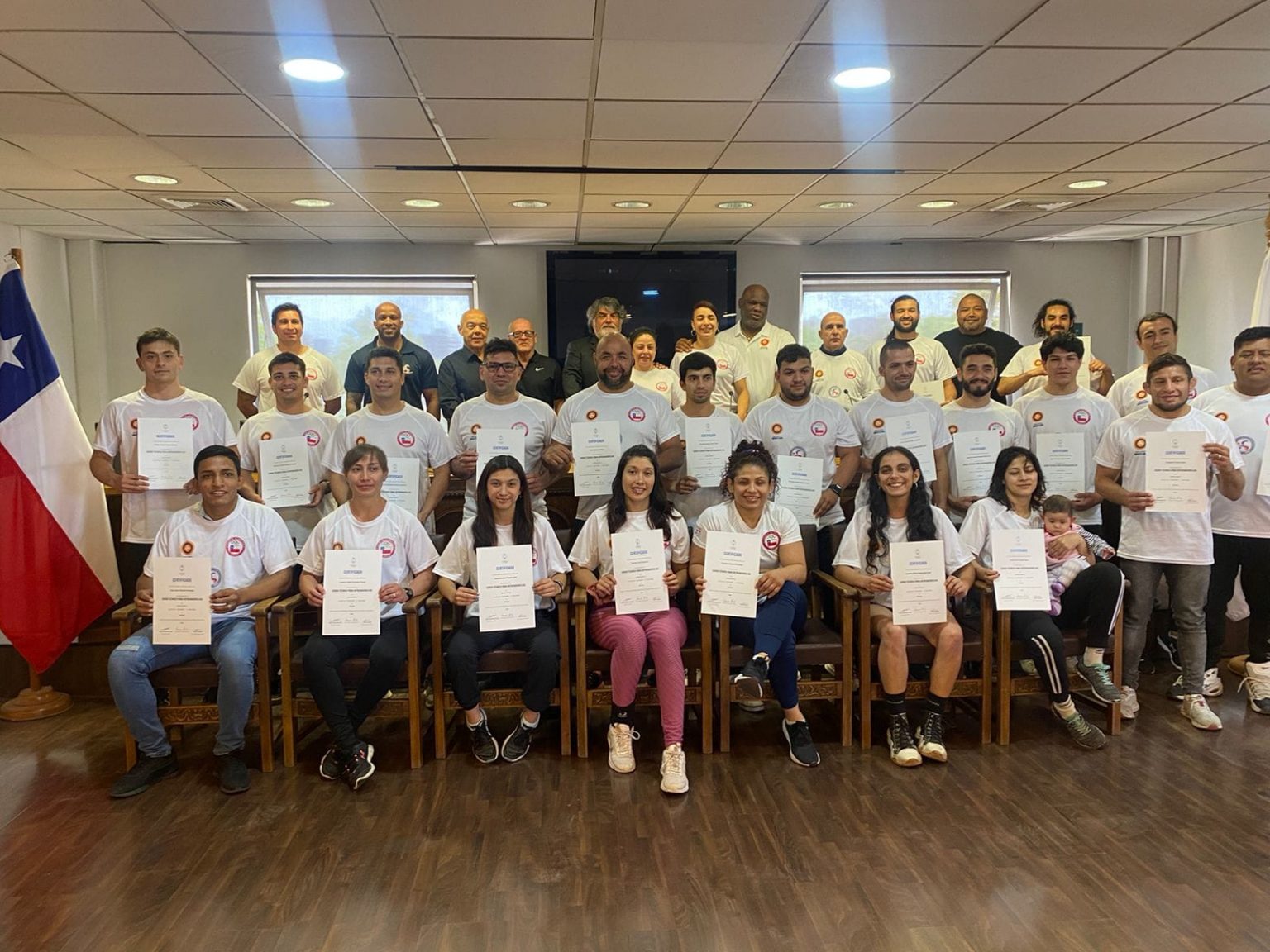 LUCHA CHILENA Y LA SUPERACIÓN PROFESIONAL: CURSO INTERNACIONAL PARA ...